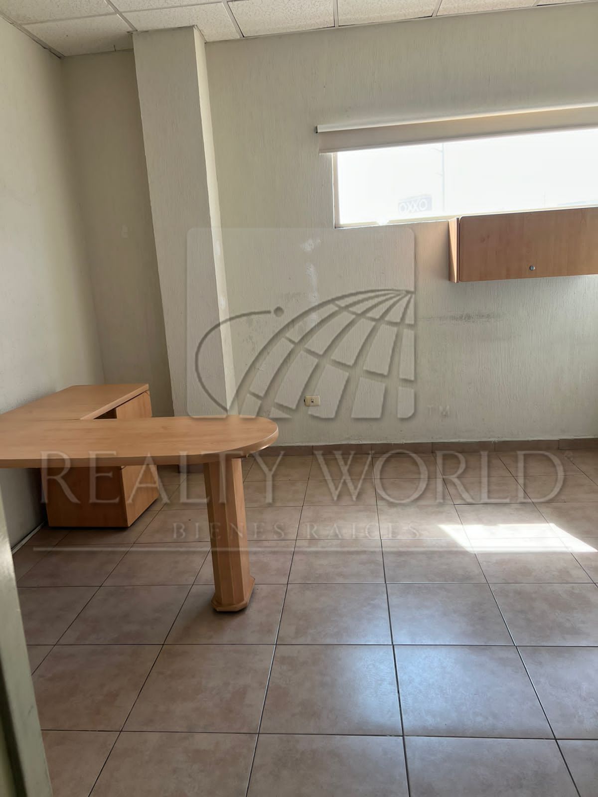 Realty World Rokali - Oficina en Renta en Burócratas del Estado