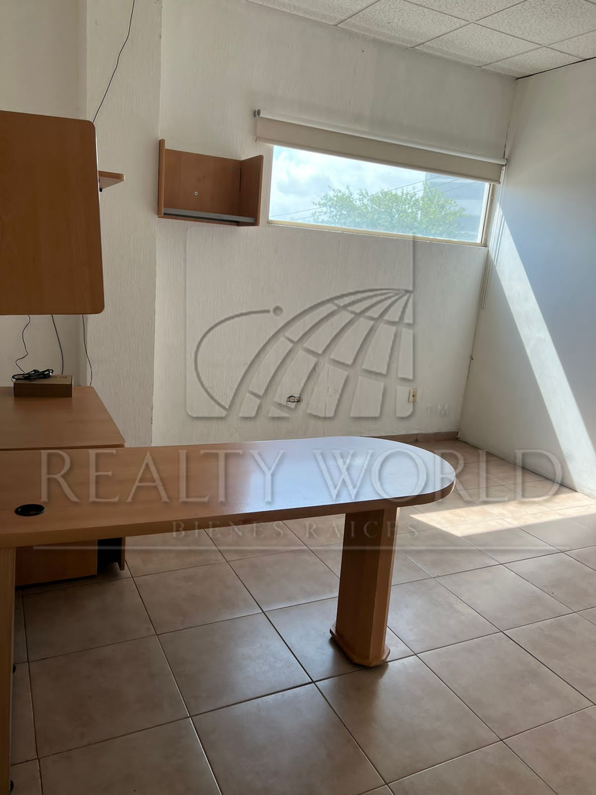 Realty World Rokali - Oficina en Renta en Burócratas del Estado