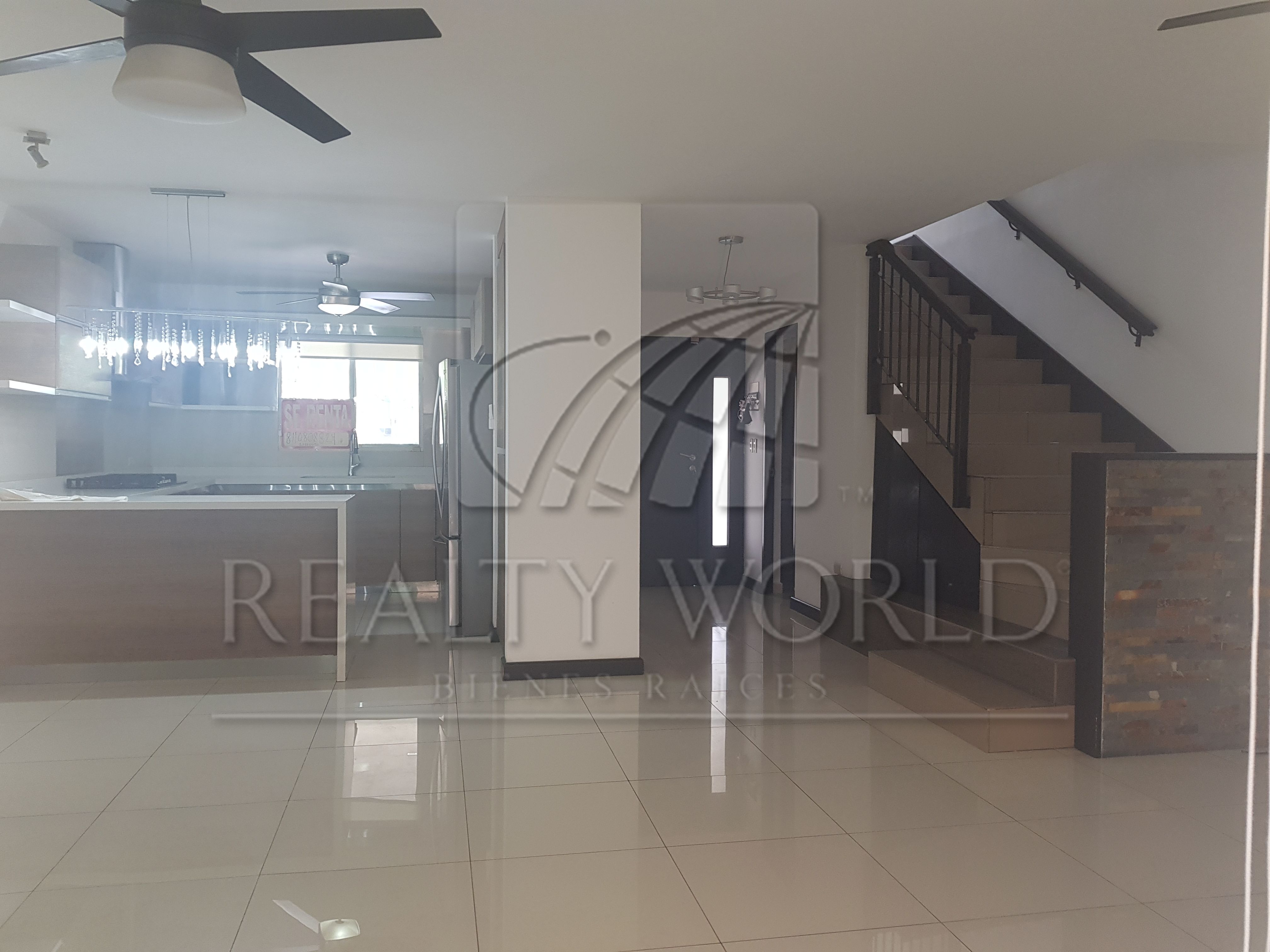 Realty World México Casa en Renta en Privadas Sierra Madre Residencial